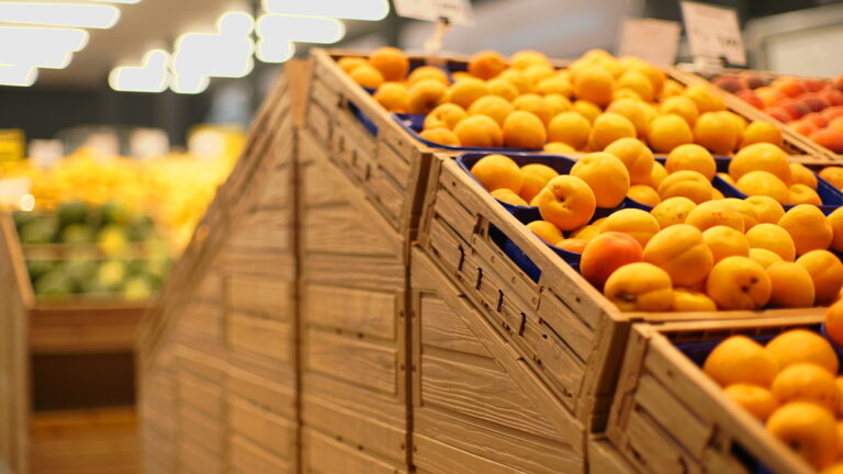 Pyramid Display - Tosca EU